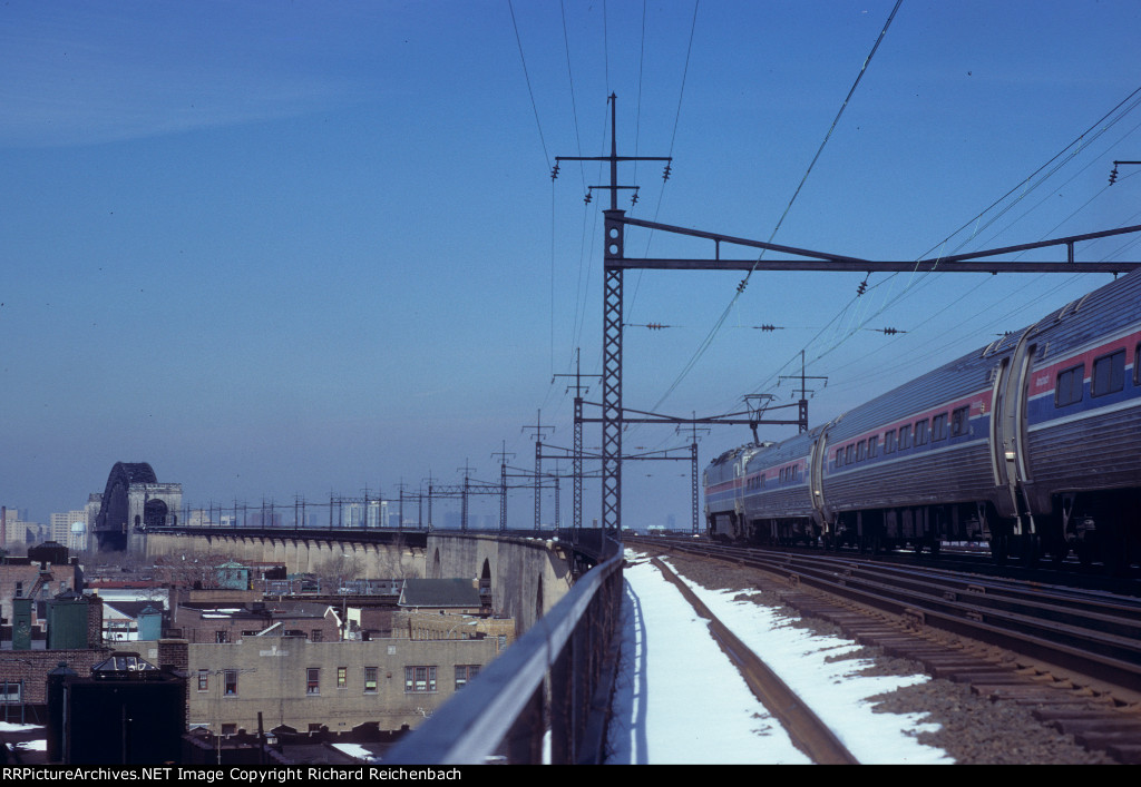 AMTK 967 Climbing the East Approach to Hellgate (Employee Photo)